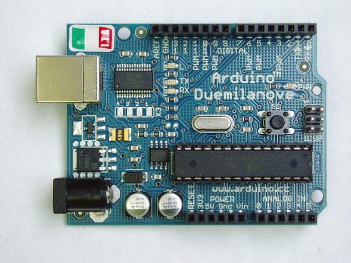 Qu'est-ce qu'un microcontrôleur ? — Programmation d'une carte Arduino